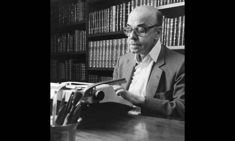 O realismo fantástico de Murilo Rubião: 100 anos do escritor mineiro ...